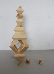 Naef-Holzspielzeug „Diamant“ | designbutik